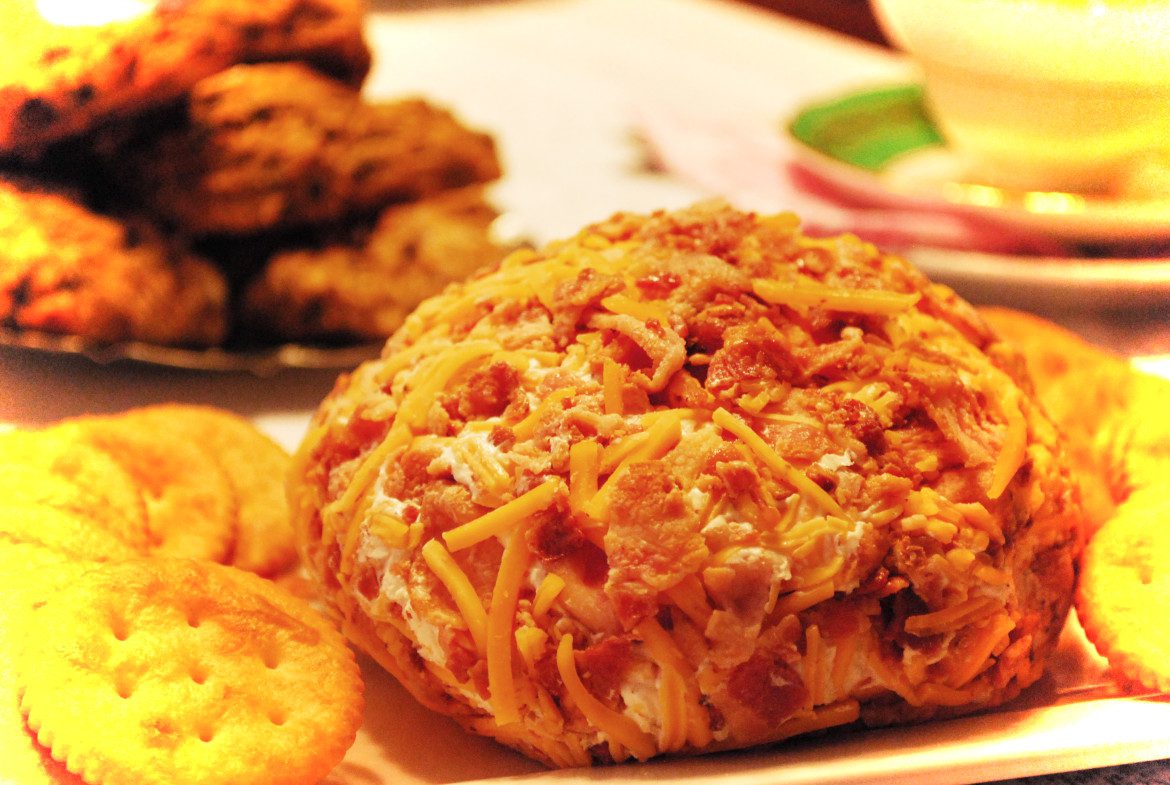 Bacon Cheddar Cheese Ball – Cookies for England